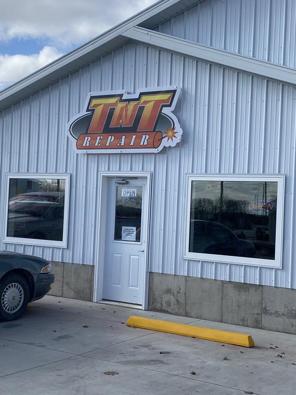 TNT Repair & Recovery - Winthrop, IA